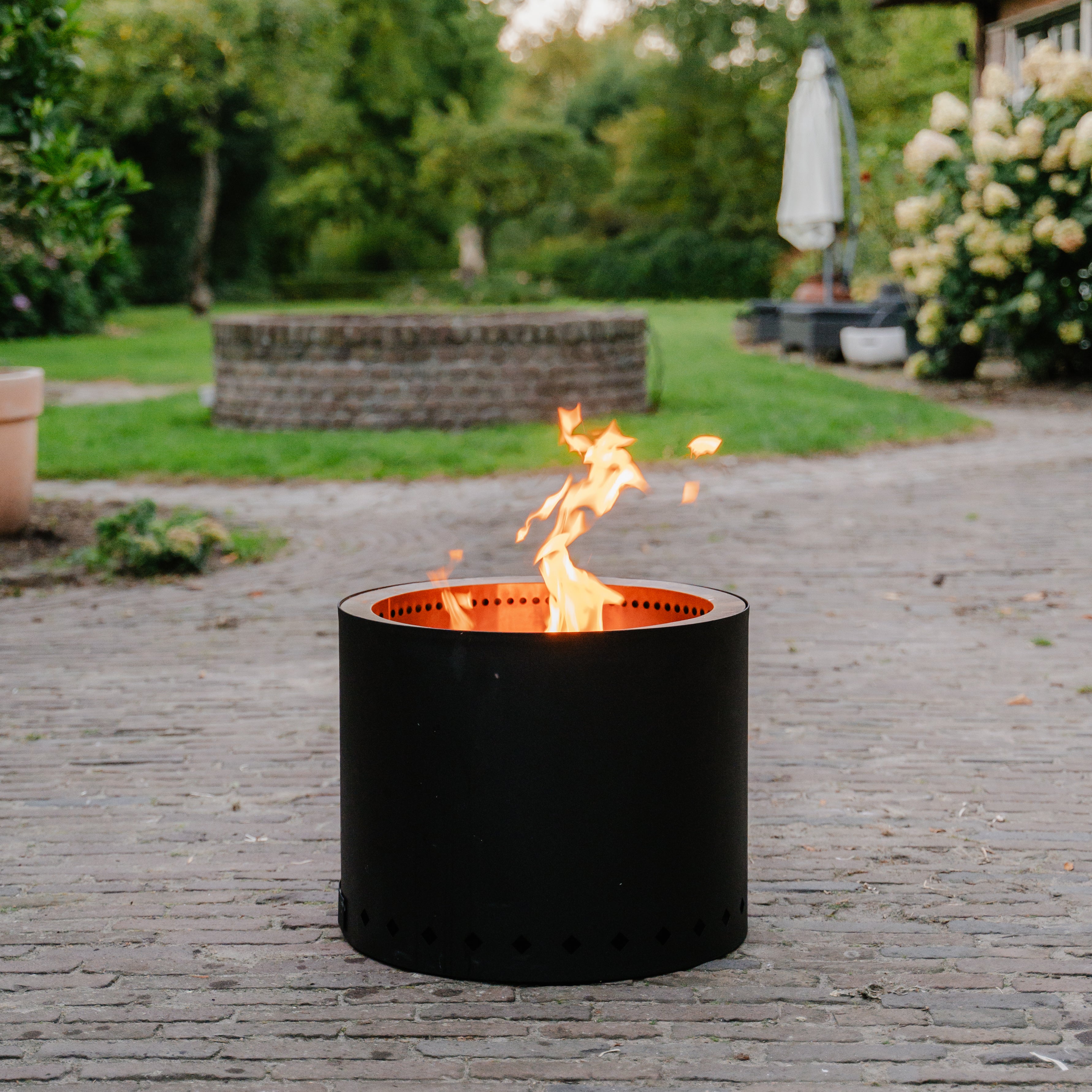 RJR Royal Living Fire pits and patio fireplaces – BBQ-Plancha.com